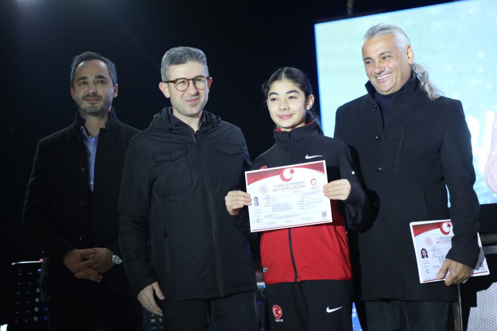 Haber: BELEDİYE MEYDANI’NDA YILBAŞI KONSERLERİ - Bodrum Belediyesi